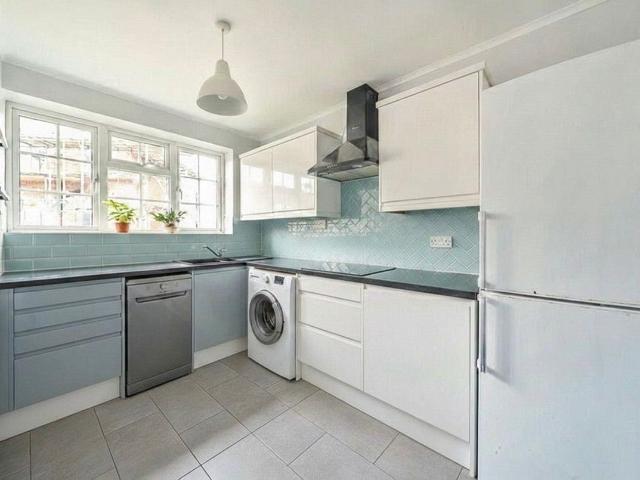 Apartment at Grove Crescent, Greater London