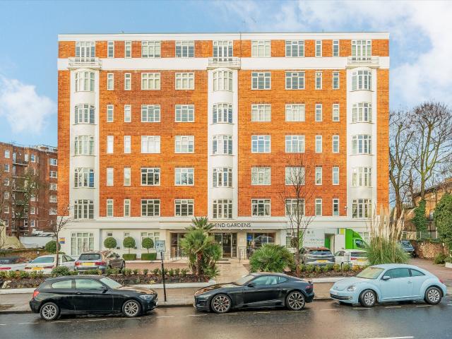Apartment at Grove End Road, City of Westminster