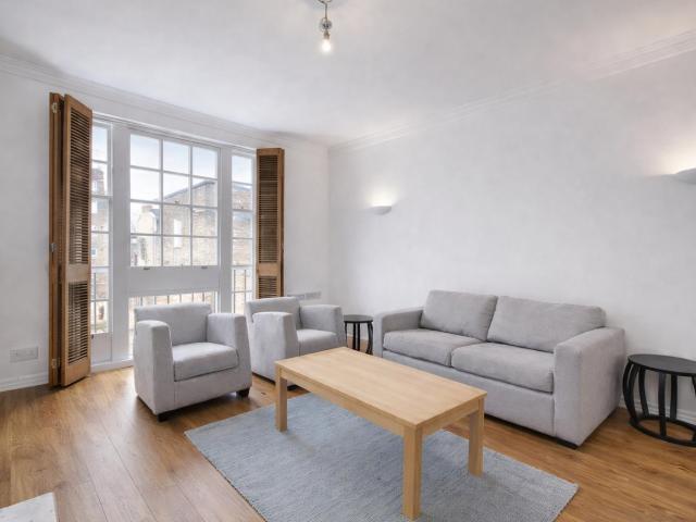 Apartment at Grove End Road, City of Westminster