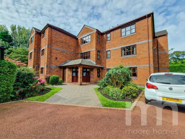 Apartment at Grove Lane, Cheadle Hulme