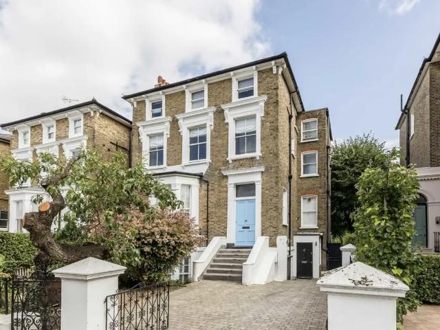 Apartment at Grove Park Road, Greater London