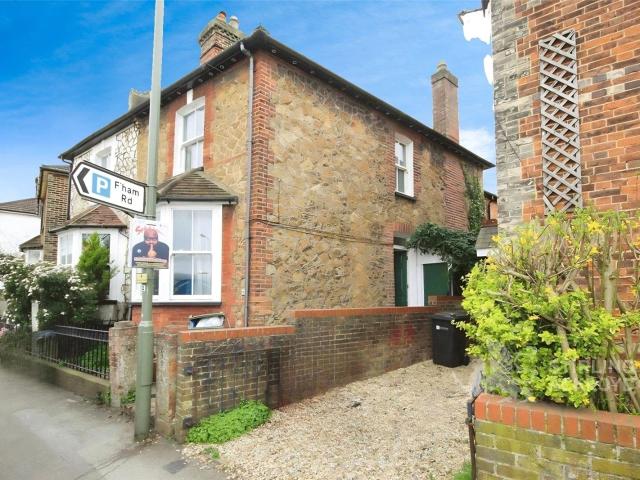Apartment at Guildford Park Road, Guildford