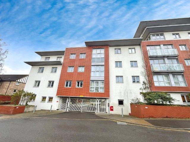 Apartment at Guildford Road, Woking