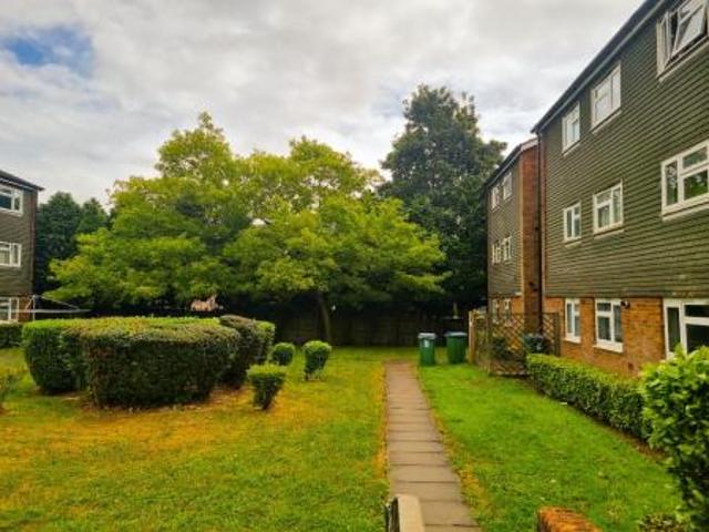Apartment at Gullet Wood Road, Watford