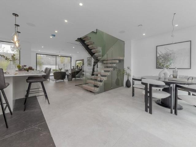 Apartment at Gulliver Place, Greater London