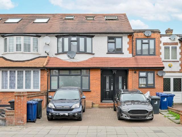 Apartment at Gunnersbury Lane, Greater London