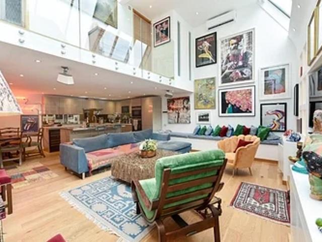 Apartment at Gunter Grove, Greater London