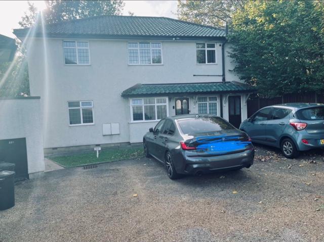 Apartment at Gurney Court Road, St Albans