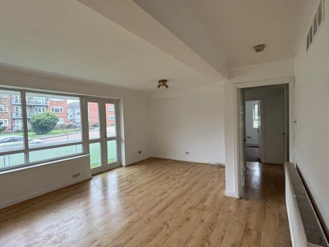 Apartment at Dove Park, Greater London