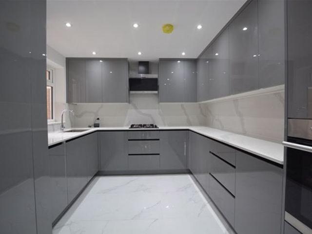 Apartment at Dove Park, Greater London