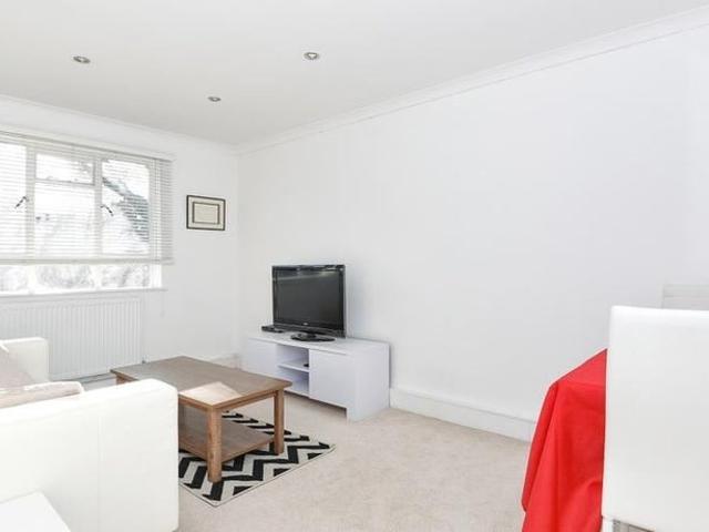 Apartment at Dovey Lodge, Greater London