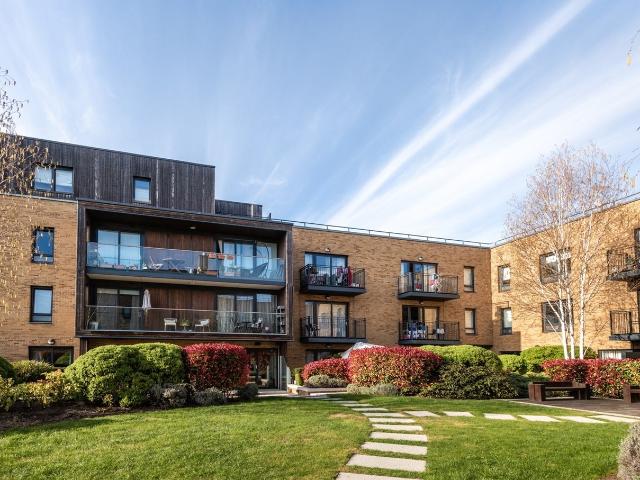 Apartment at Dowding Drive, Greater London