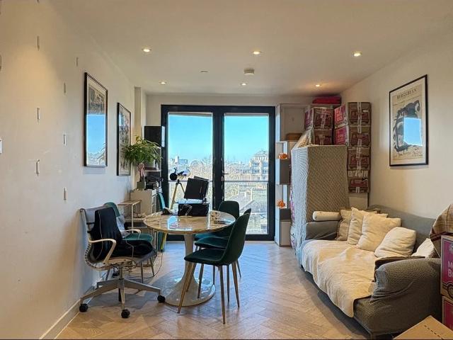 Apartment at Dock Street, Greater London