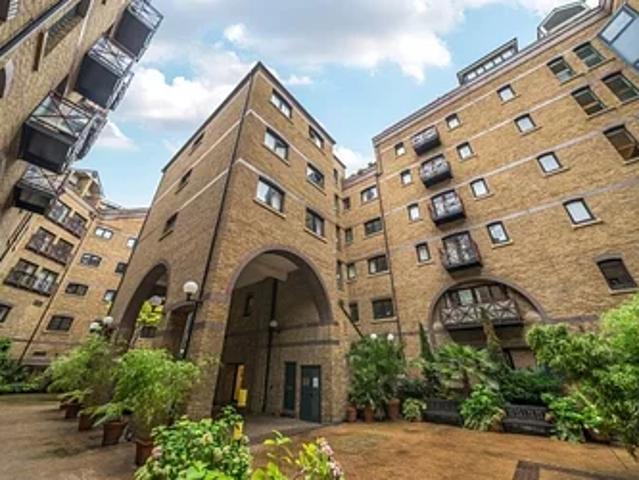 Apartment at Dockhead, Greater London