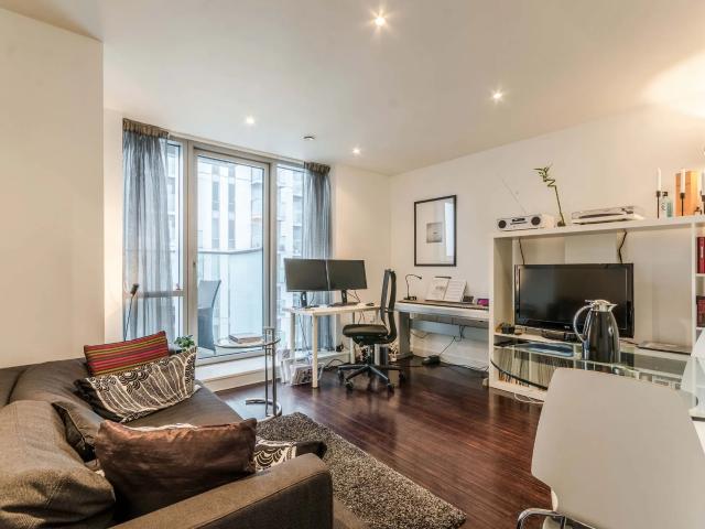 Apartment at Dockyard Lane, Greater London