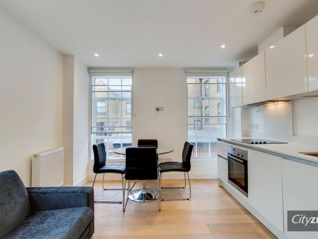 Apartment at Dod Street, Greater London