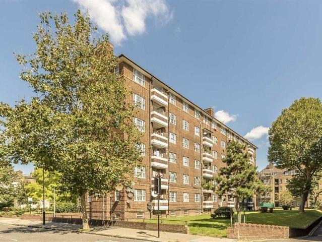 Apartment at Doddington Grove, Greater London