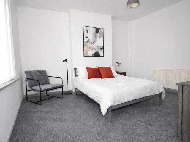 Apartment at Dodworth Road, Barnsley