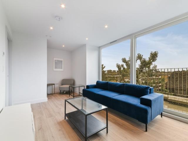Apartment at Dog Kennel Hill, Greater London