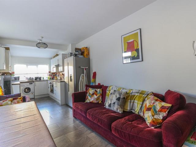 Apartment at Dogfield Street, Cardiff