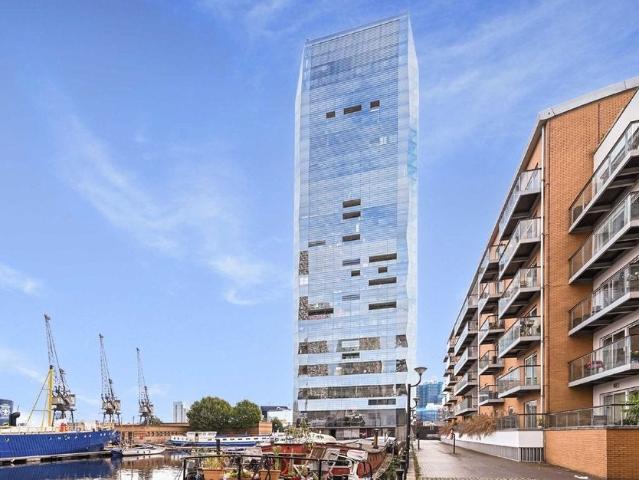 Apartment at Dollar Bay Place, Greater London