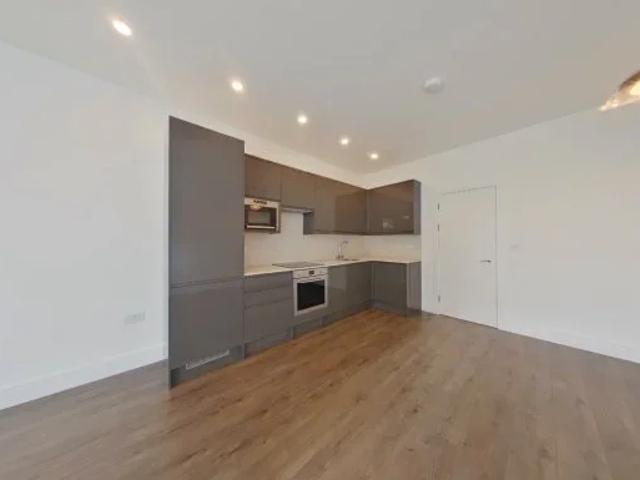 Apartment at Dollis Hill Lane, Greater London