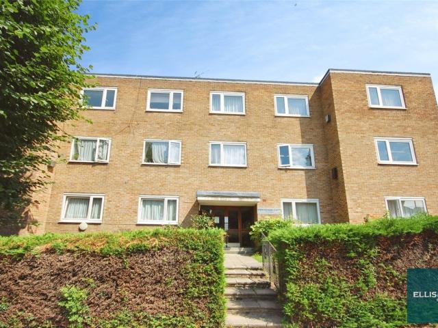 Apartment at Dollis Road, Greater London