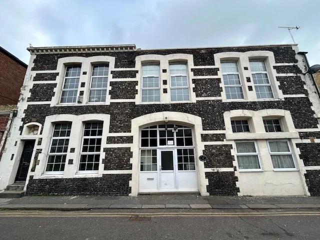 Apartment at Dolphin Passage, Dover