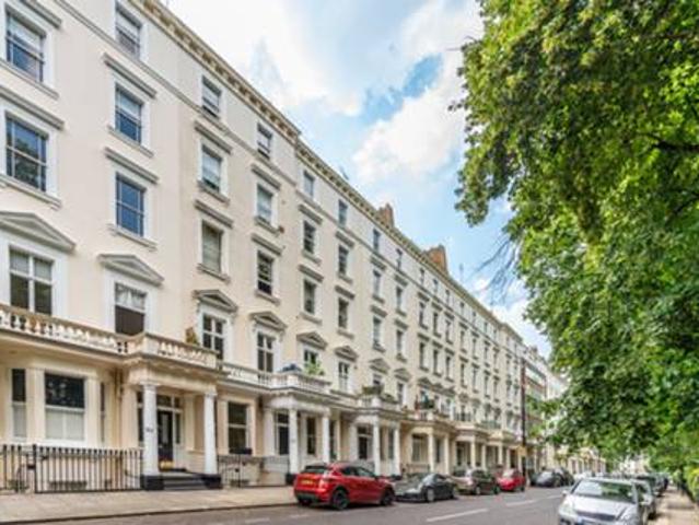 Apartment at Dolphin Square, City of Westminster