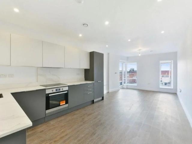 Apartment at Dominion Road, Greater London