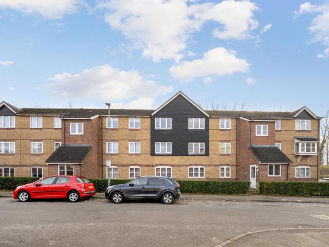 Apartment at Donald Woods Gardens, Greater London
