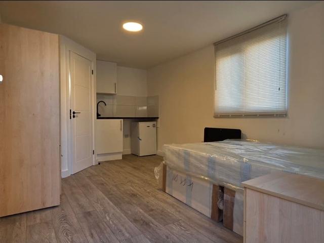 Apartment at Dorchester Waye, Greater London