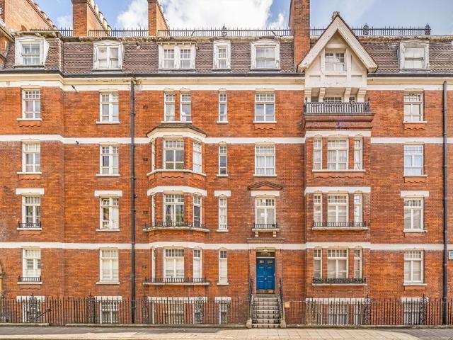 Apartment at Davies Street, City of Westminster