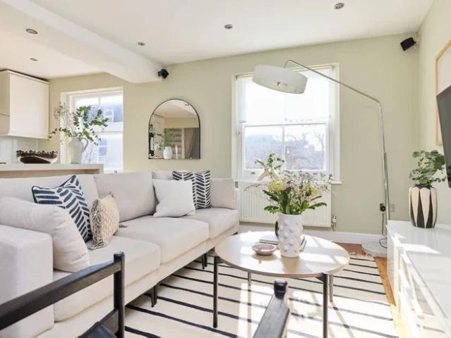 Apartment at Dawson Place, City of Westminster