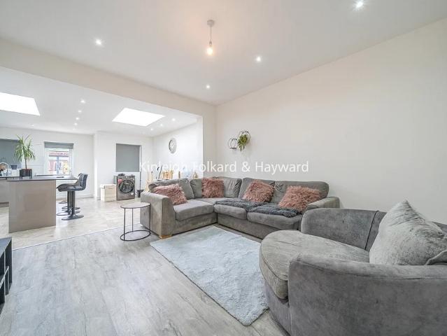 Apartment at Dahomey Road, Greater London