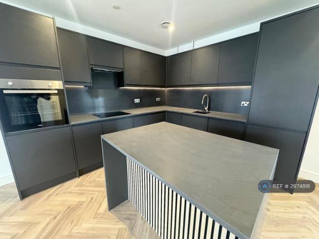 Apartment at Dale Avenue, Cardiff