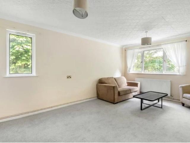 Apartment at Dale Road, Greater London