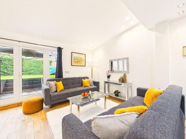 Apartment at Dallas Road, Greater London