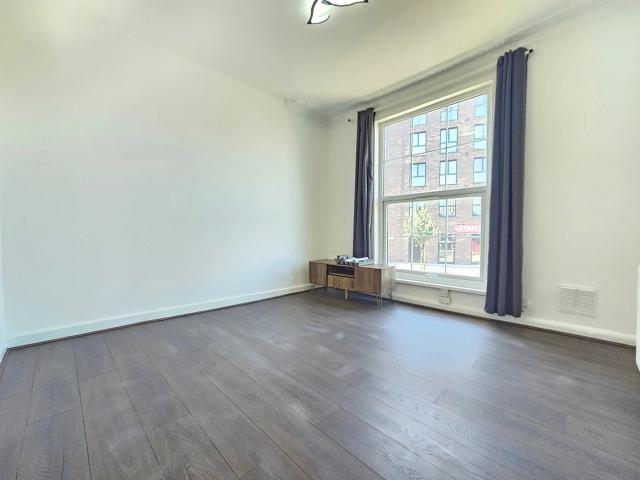 Apartment at Dalston Lane, Greater London