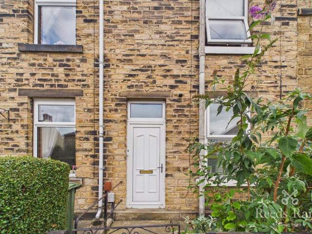 Apartment at Dalton Fold Road, Huddersfield