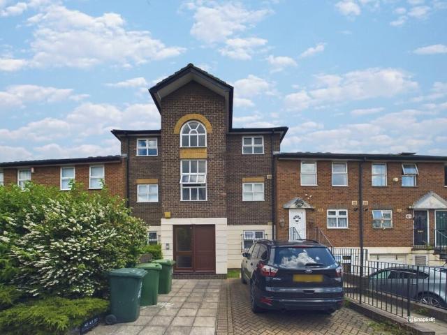 Apartment at Damask Crescent, Greater London