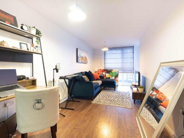 Apartment at Daneland Walk, Greater London