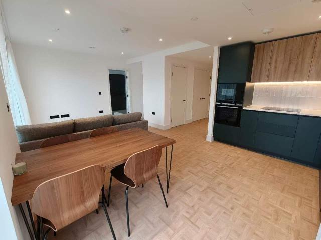 Apartment at Danvers Avenue, Greater London