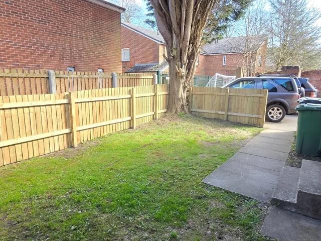Apartment at Darkwood Way, Leeds