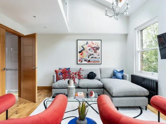 Apartment at Darwin Street, Greater London