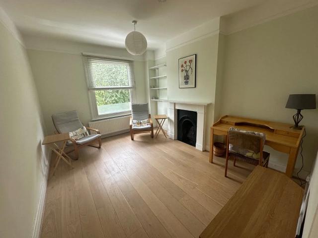 Apartment at Dartmouth Park Hill, Greater London