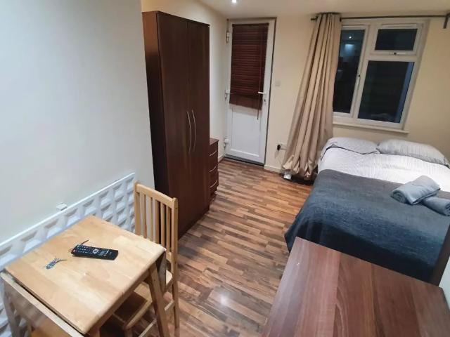 Apartment at Dartmouth Road, Greater London