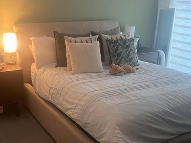 Apartment at Devan Grove, Greater London