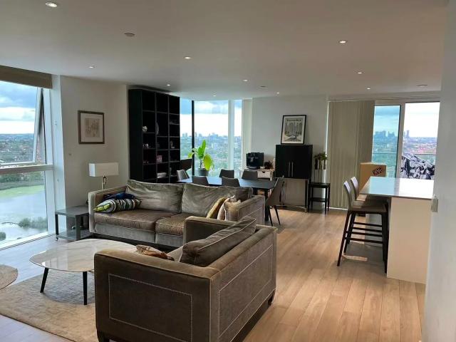 Apartment at Devan Grove, Greater London