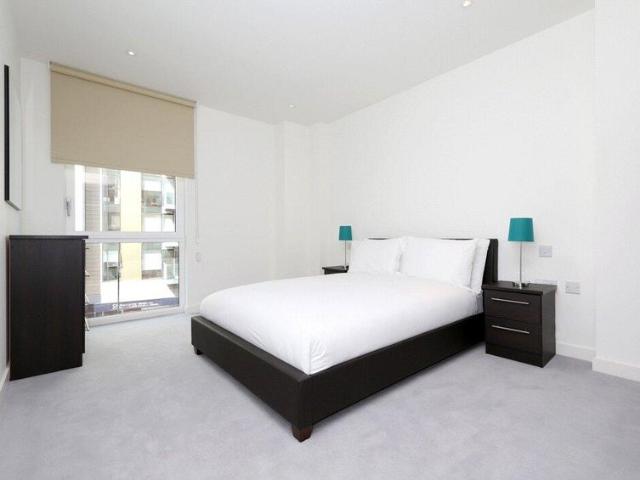 Apartment at Devan Grove, Greater London